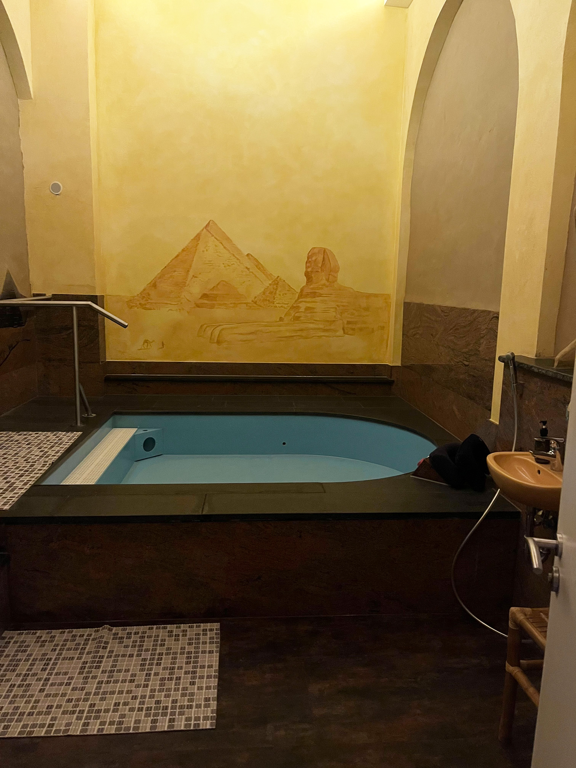 Floating - Massage - Salinarium - Schwebebad Dresden - Ihr Wellness Center